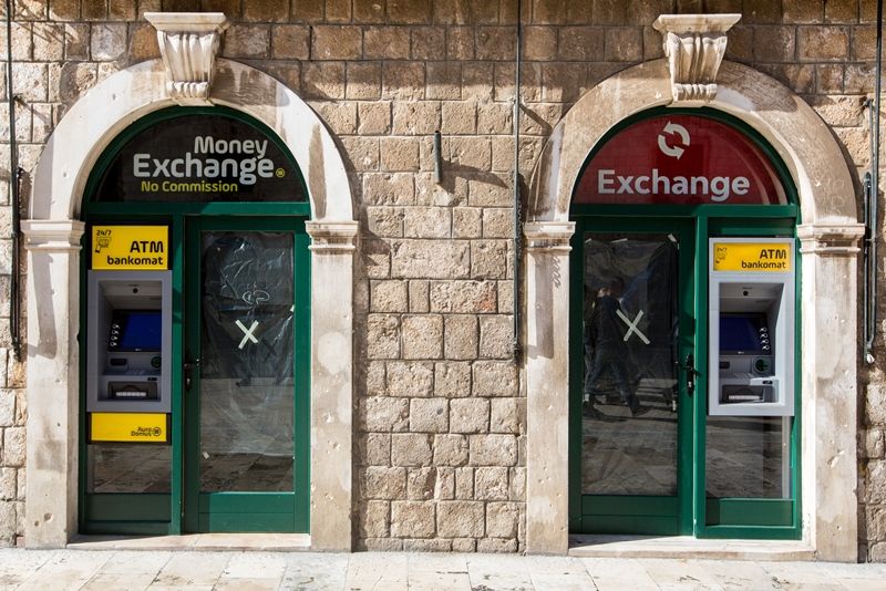 BANKOMATI: konzervatori dobili 10 zahtjeva za "legalizaciju" bankomata ...
